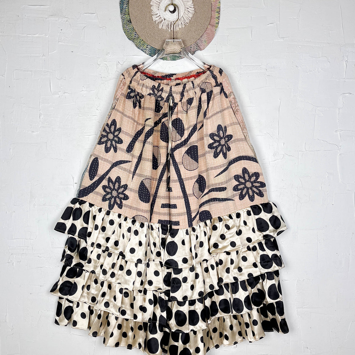 Bottom silk frills pants Black and Beige – Love Protect Sustain